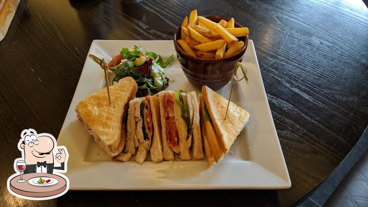 Retreat Bromley Cross in Bolton - Restaurant menu and reviews