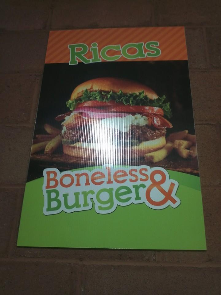 Boneless & Burger restaurant, Hermosillo