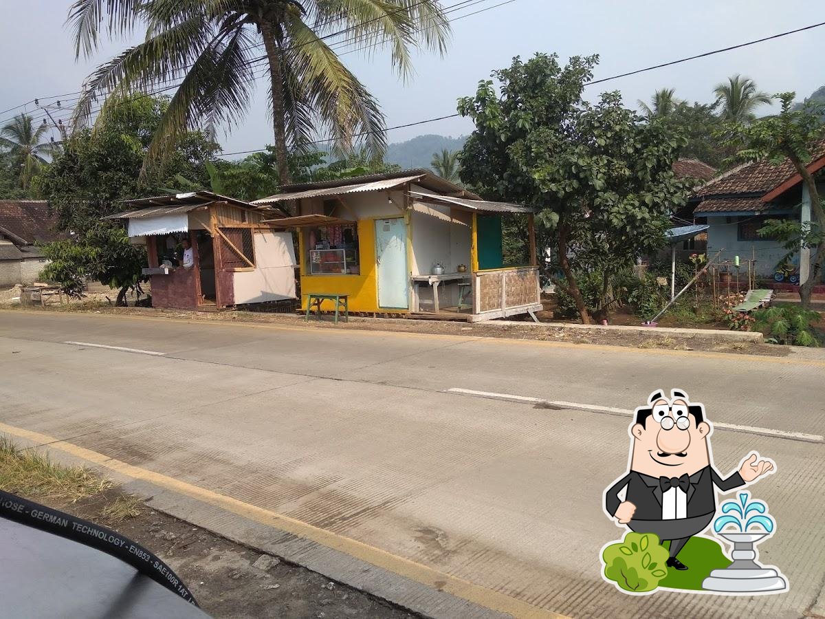 warung Sosis Mr.Safwan, Kadubeureum - Restaurant menu, prices and reviews