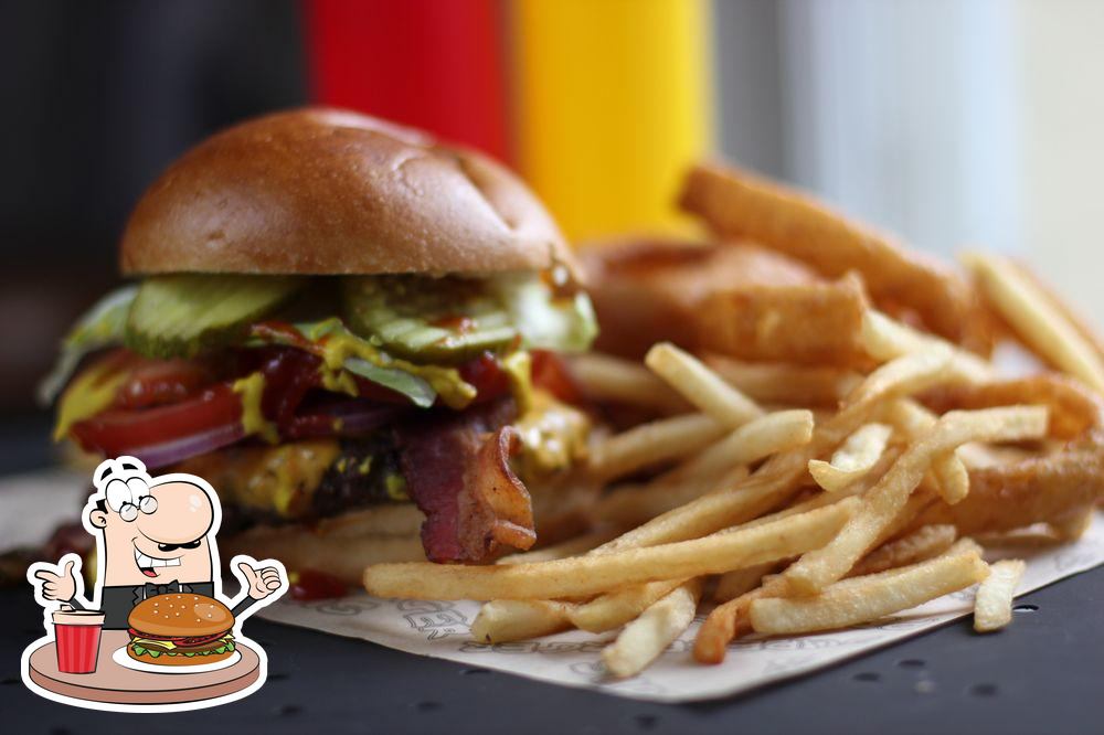 Superburger, 1501 4th St in Santa Rosa - Restaurant menu and reviews
