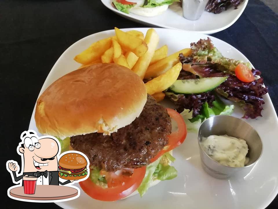 Cafe at number 4 in Beccles - Restaurant reviews