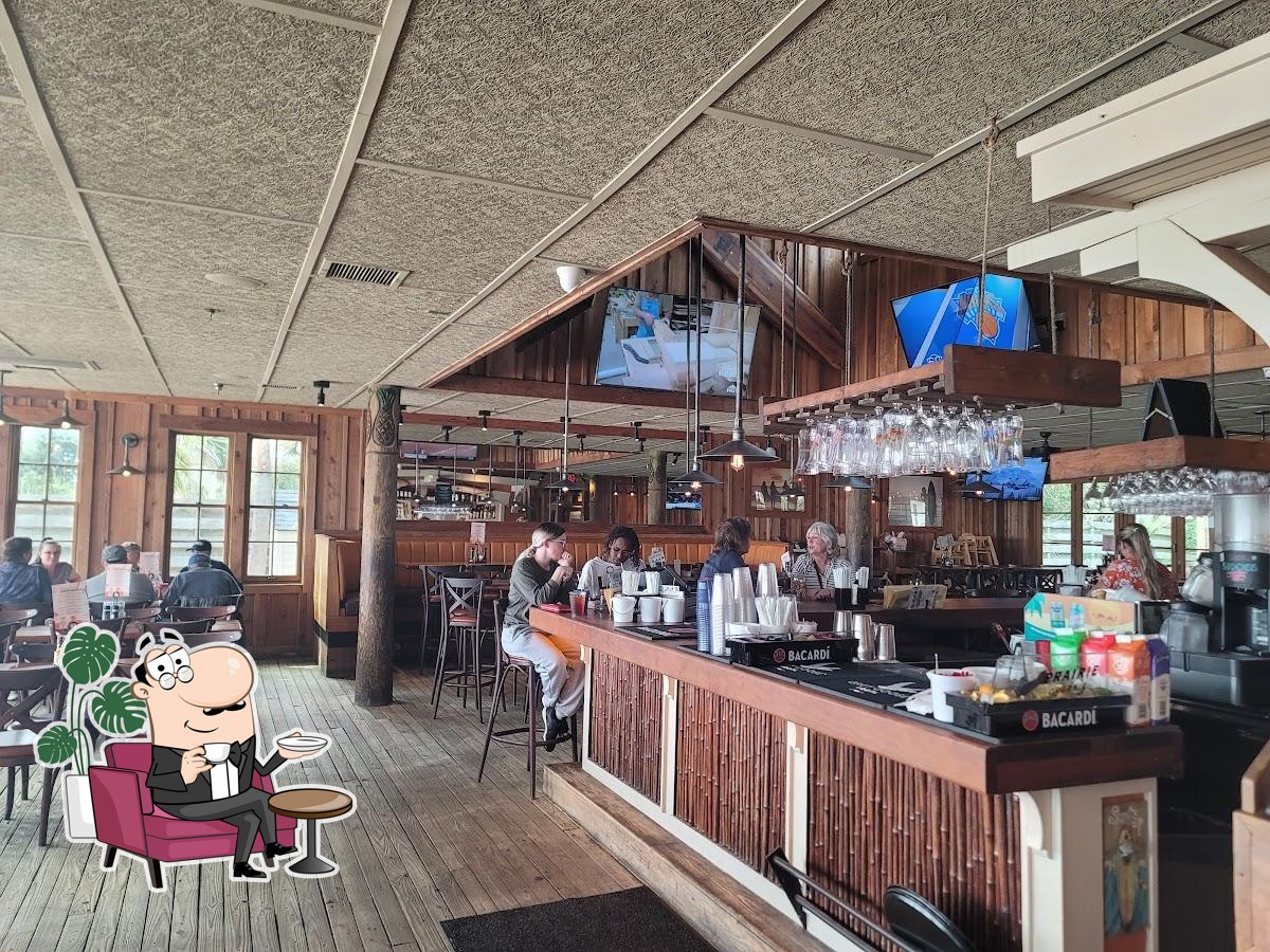 Surf Hut, Destin - Restaurant menu, prices and reviews