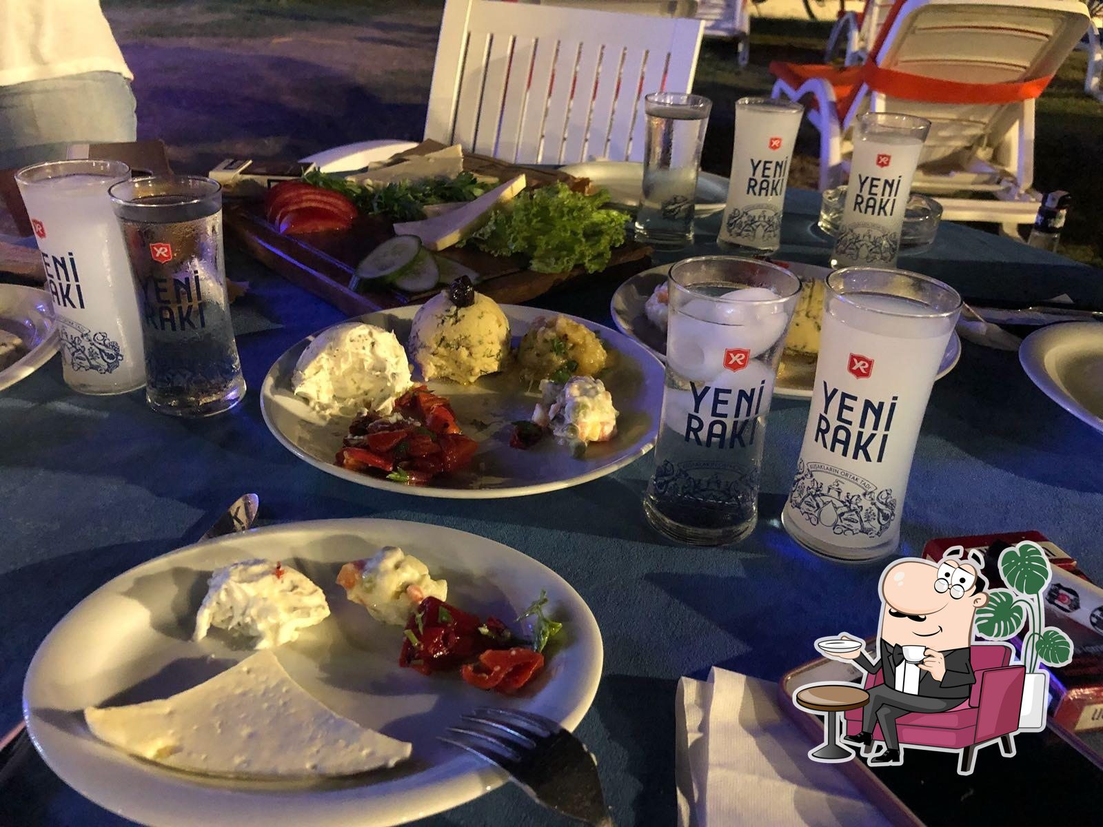 Artemis Cafe, Kusadasi, Artemis Sit. Site Içi Yollar. Karaova Mevkii ...