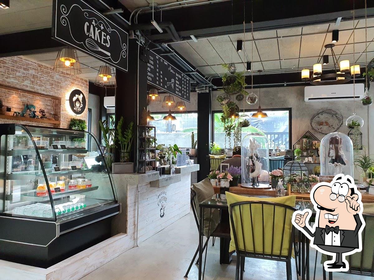 Rest Nest Cafe', Bangkok - Restaurant reviews