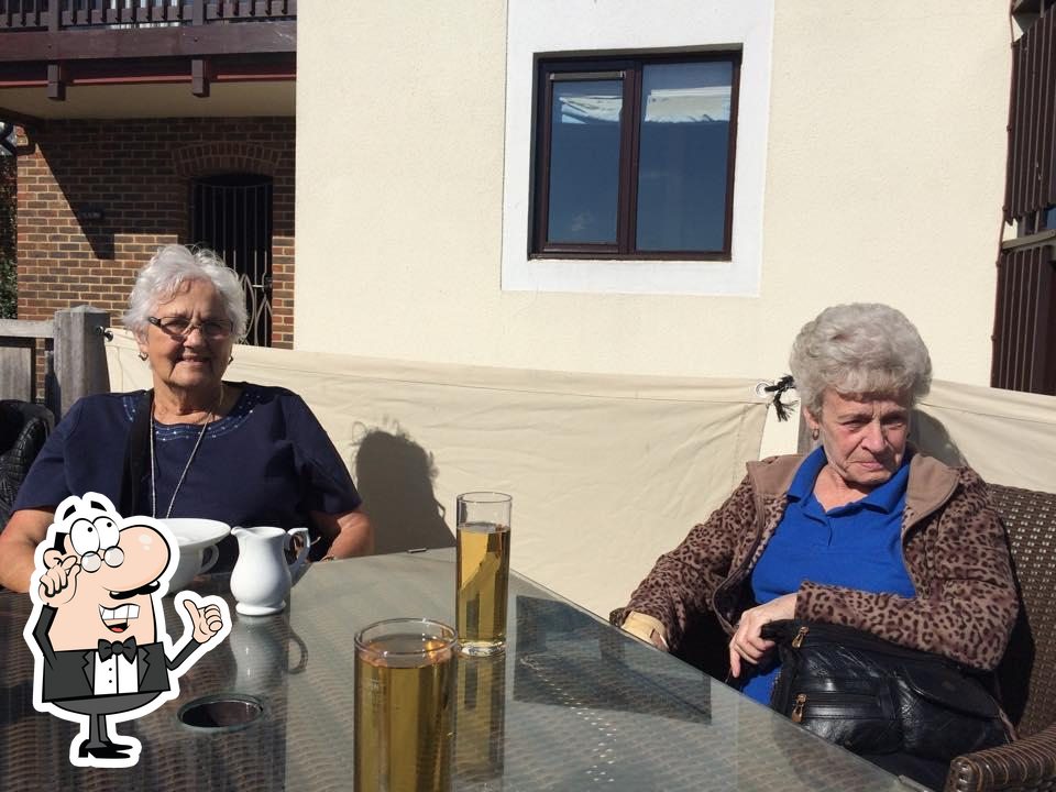 Ship Inn Lymington in Lymington - Restaurant menu and reviews