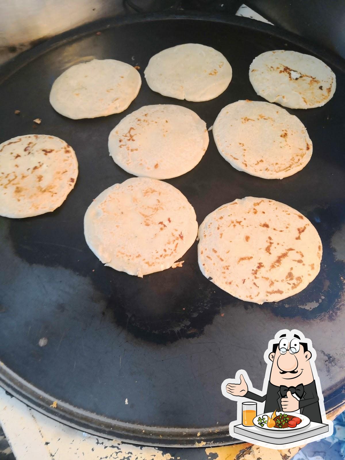 Restaurante Carnitas Buche y Pupusas " El Pollo", Morelia - Opiniones ...