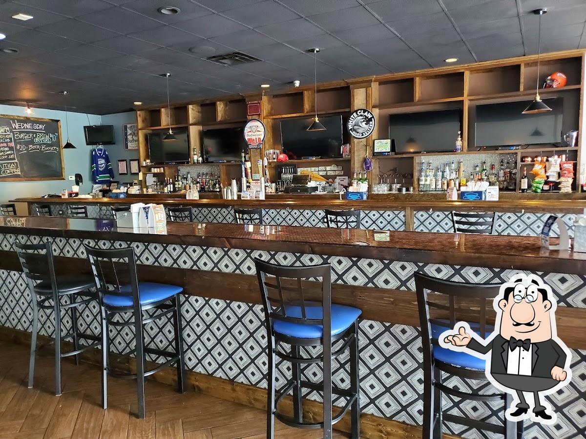 Mauro's Old School Bar & Grill in Utica - Restaurant menu and reviews