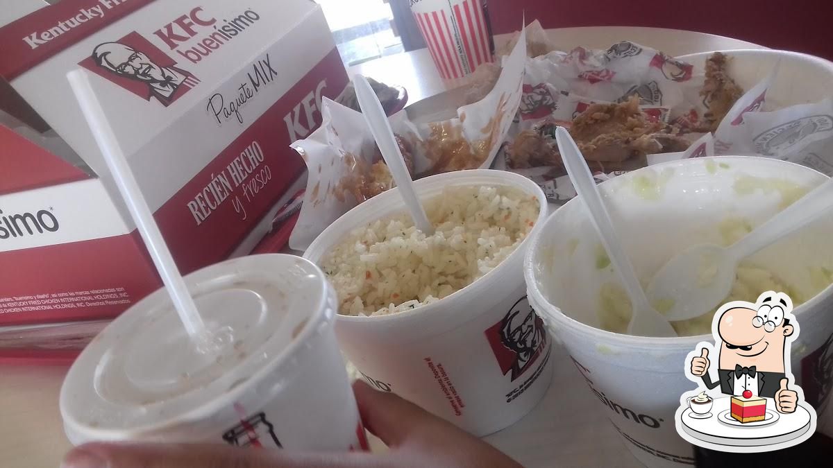 Kentucky Fried Chicken restaurant, Tecámac de Felipe Villanueva, Carr ...