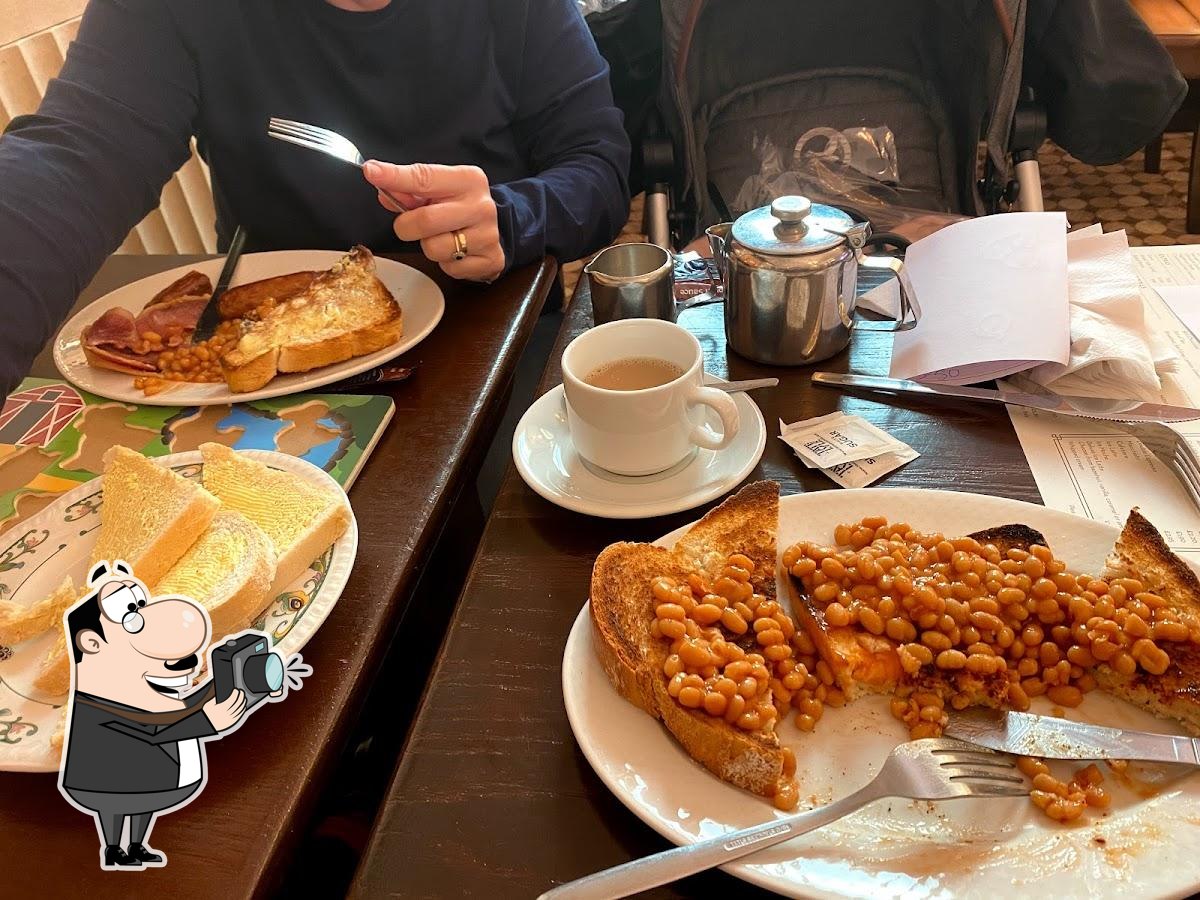 The Prince's, 74 Taff St in Pontypridd - Restaurant menu and reviews