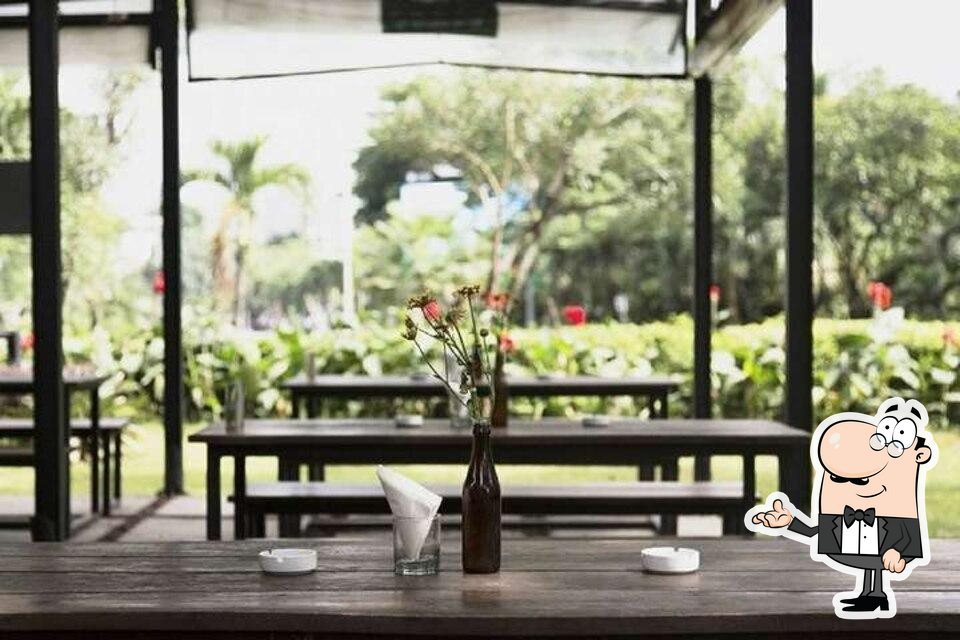 Beer Garden pub & bar, Jakarta, Kawasan SCBD - Restaurant reviews