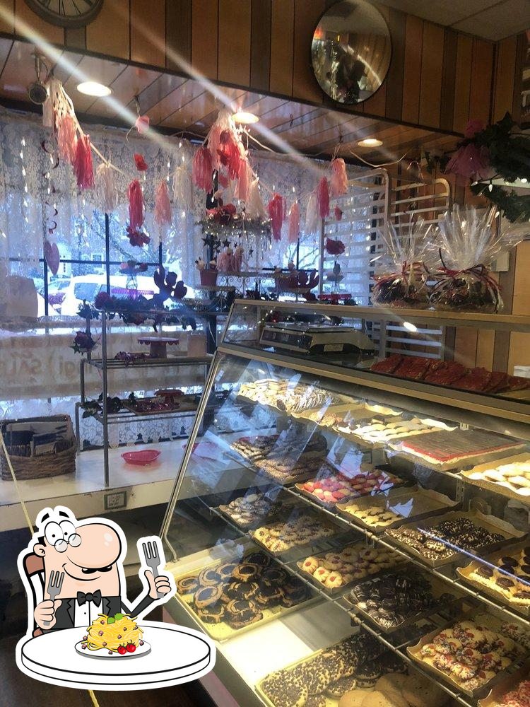 Patsy's and Son Italian Bakery in Lindenhurst - Restaurant reviews