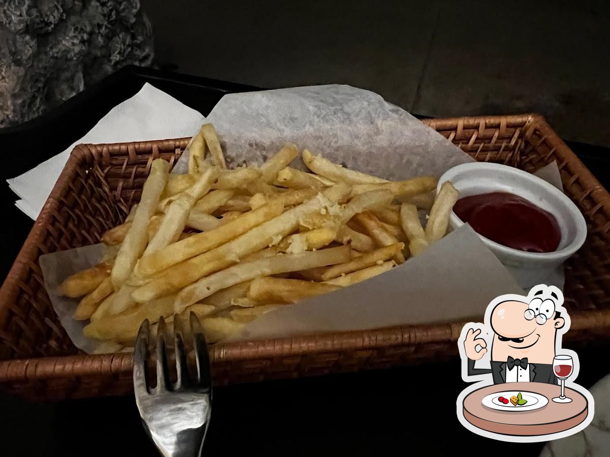 Buhi Cave Bar, Lapu-Lapu City - Restaurant reviews