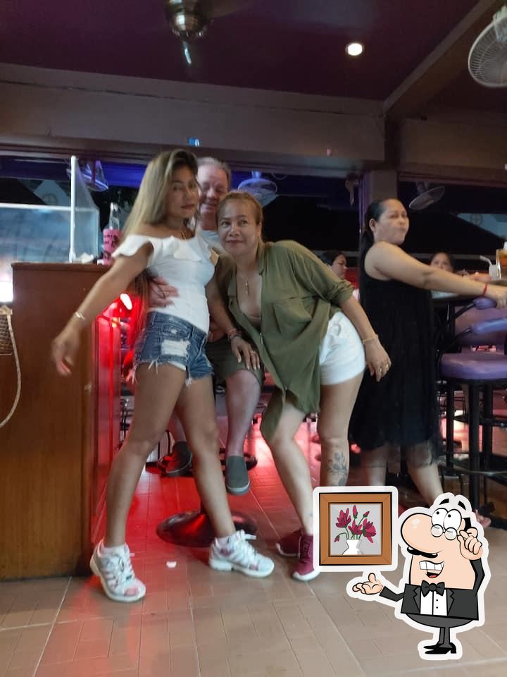Purple Club, Pattaya City - Restaurant reviews