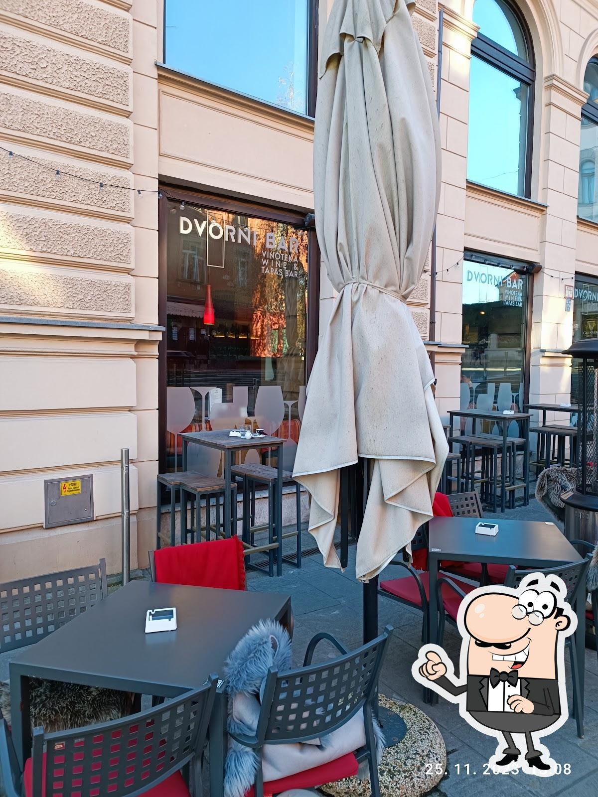Dvorni Bar, Lubiana - Menu del ristorante, prezzi e recensioni