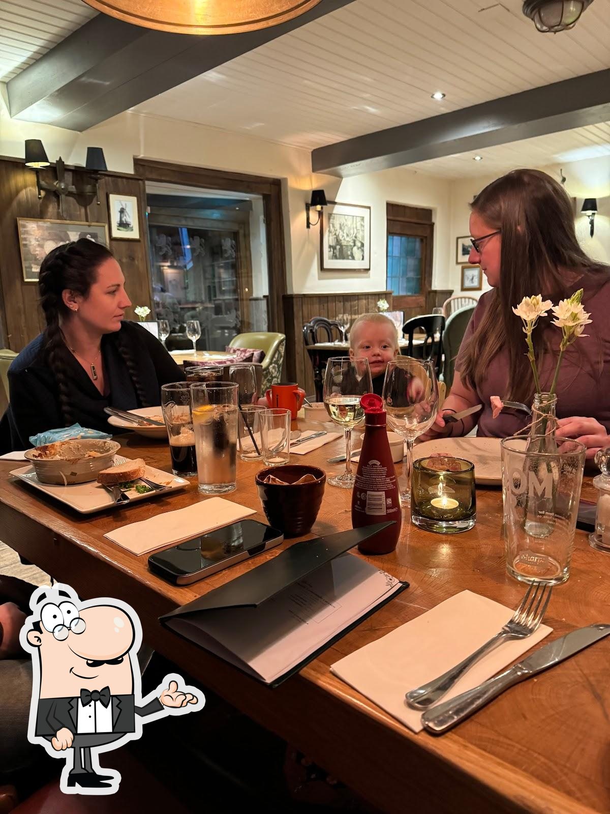 The Red Lion, Chester - Restaurant menu, prices and reviews