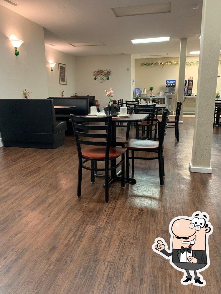 Momence Cafe in Momence - Restaurant menu and reviews