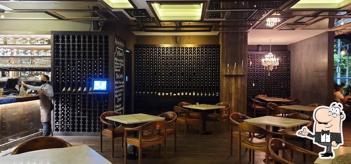 Envy Rooftop pub & bar, Medellín - Restaurant menu and reviews