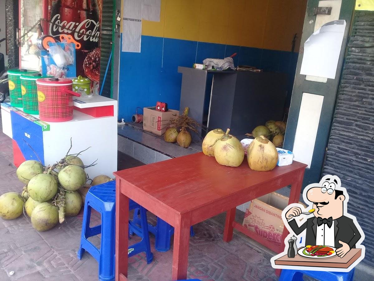 ES KELAPA MUDA RAJA DAN ROTI BAKAR 72 MACAM RASA cafe, Sendangadi ...