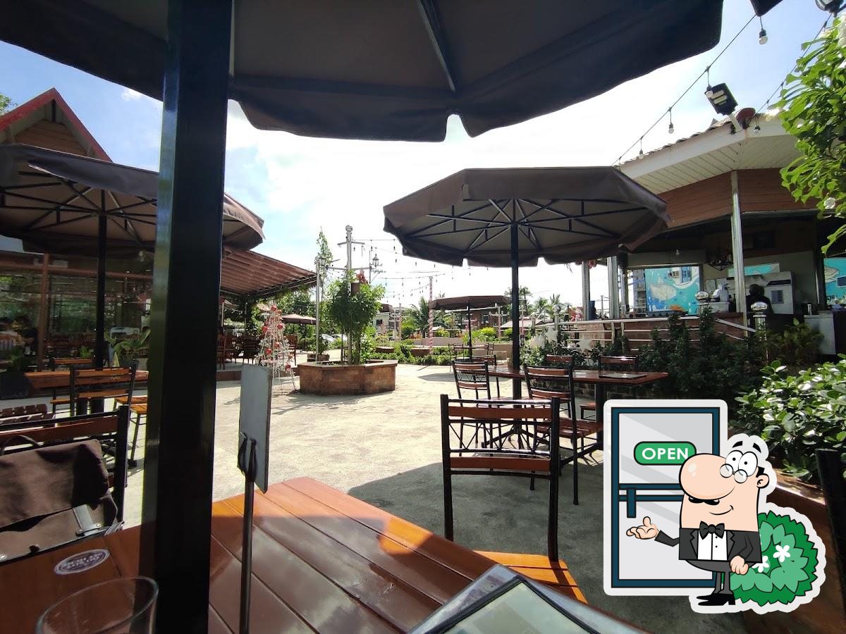 Alvarez Park Cafe, Valenzuela - Restaurant reviews