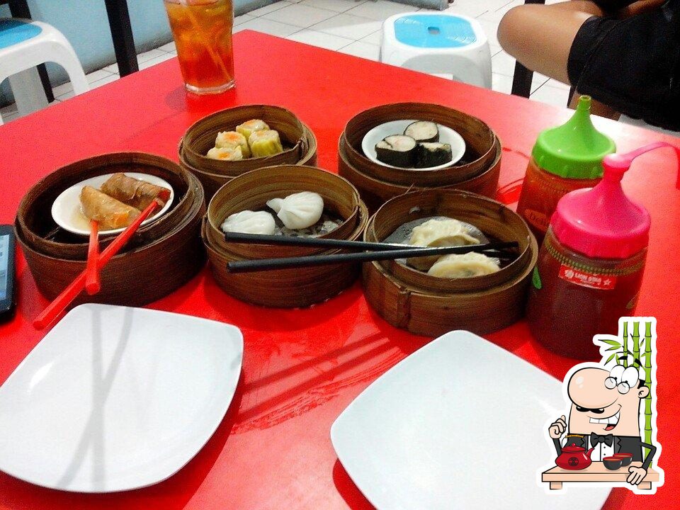 Dim Sum Two Moon restaurant, Surabaya