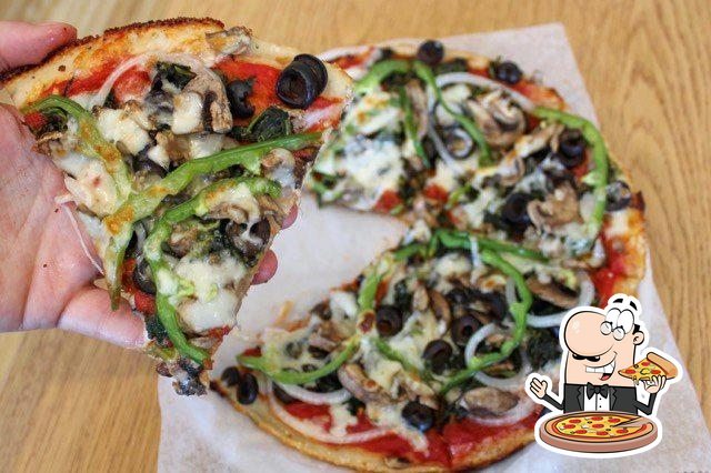 Takis Pizza in Yarmouth - Restaurant reviews