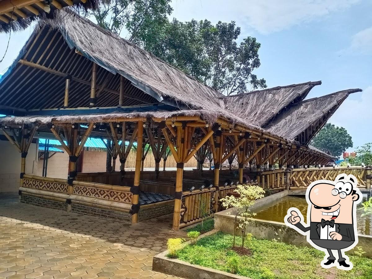 Resto Bale Bambu, Pecangaan - Restaurant reviews