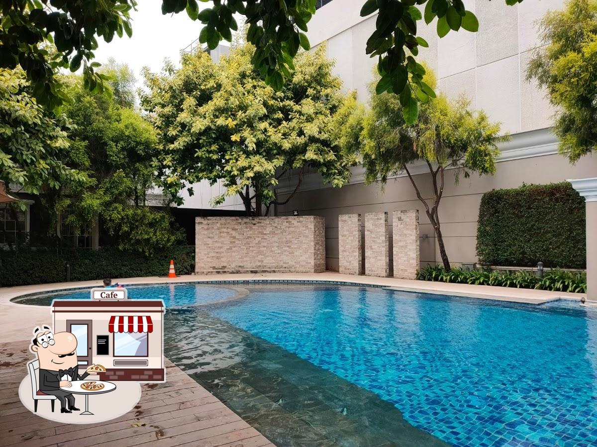 Europe Clubhouse, Tangerang - Restaurant reviews
