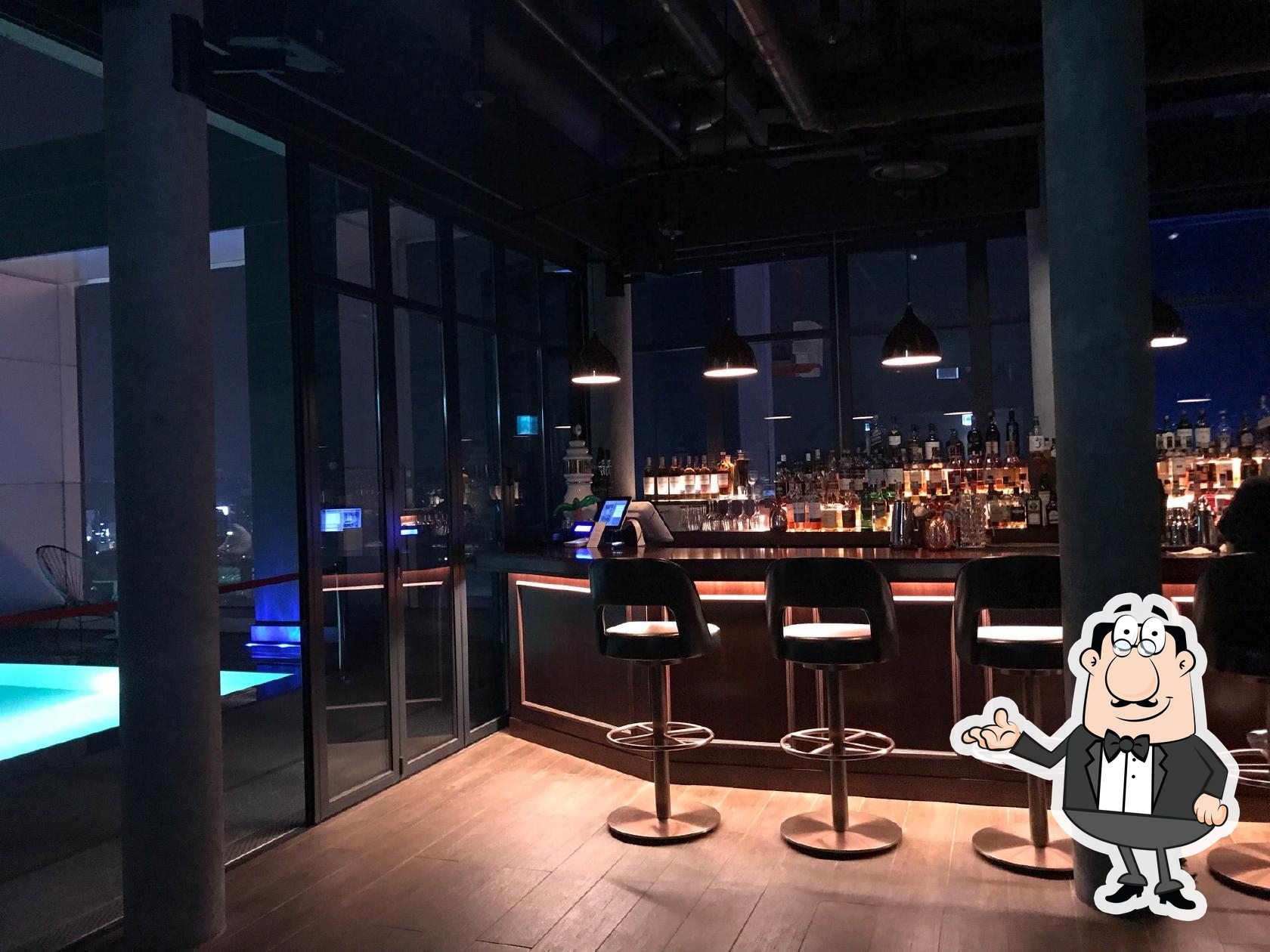 Rooftop Bar Floating, Seoul, 160-5 Donggyo-dong - Restaurant reviews