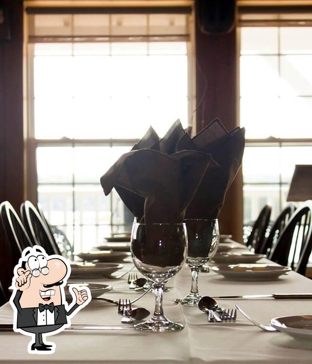 Captain Roberts' Table in Penetanguishene - Restaurant menu and reviews
