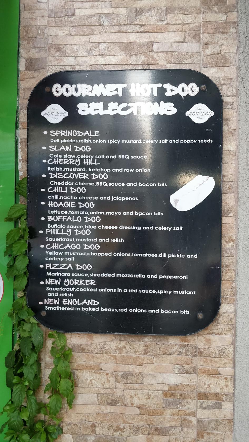 Menu at IGLO restaurant, Mahdia, G353+7X2