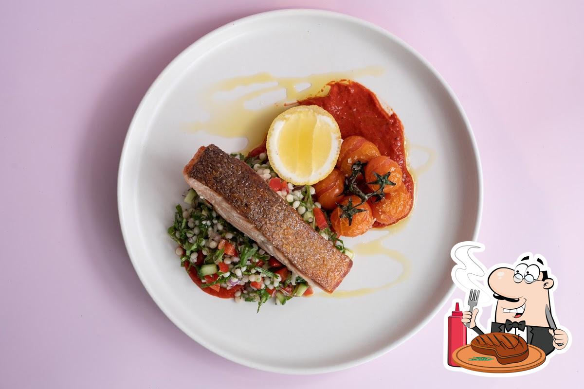 La Playa Beach and Eats in Surfers Paradise - Restaurant reviews