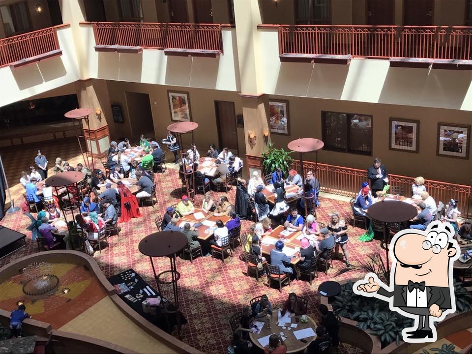 Honey Tea Maid Café in Saint Charles - Restaurant reviews
