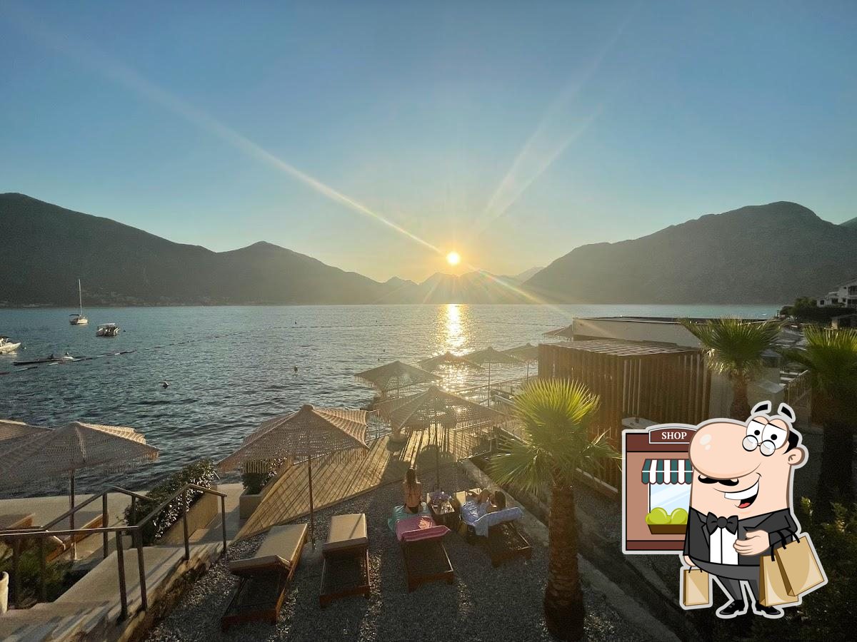 Bianco Beach Bar, Dobrota - Restaurant reviews