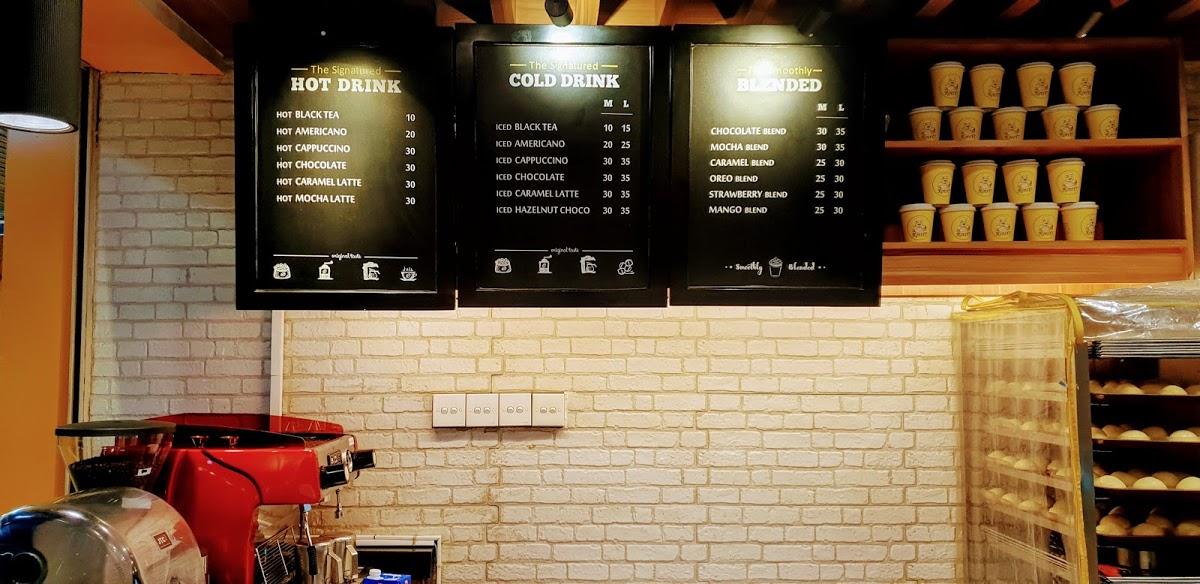 Menu at Roti'O Stasiun Gondangdia, Central Jakarta