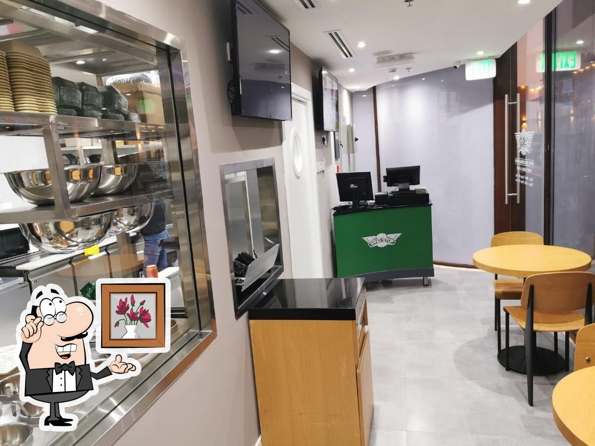 Wingstop Zawaya Walk restaurant, Sharjah - Restaurant menu and reviews