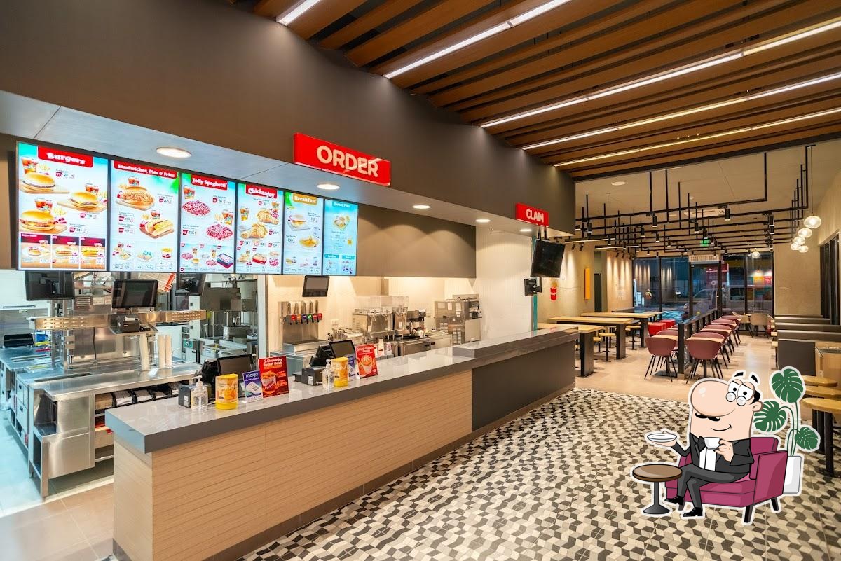 Jollibee Shell Edsa Balintawak, Quezon City - Restaurant menu, prices ...