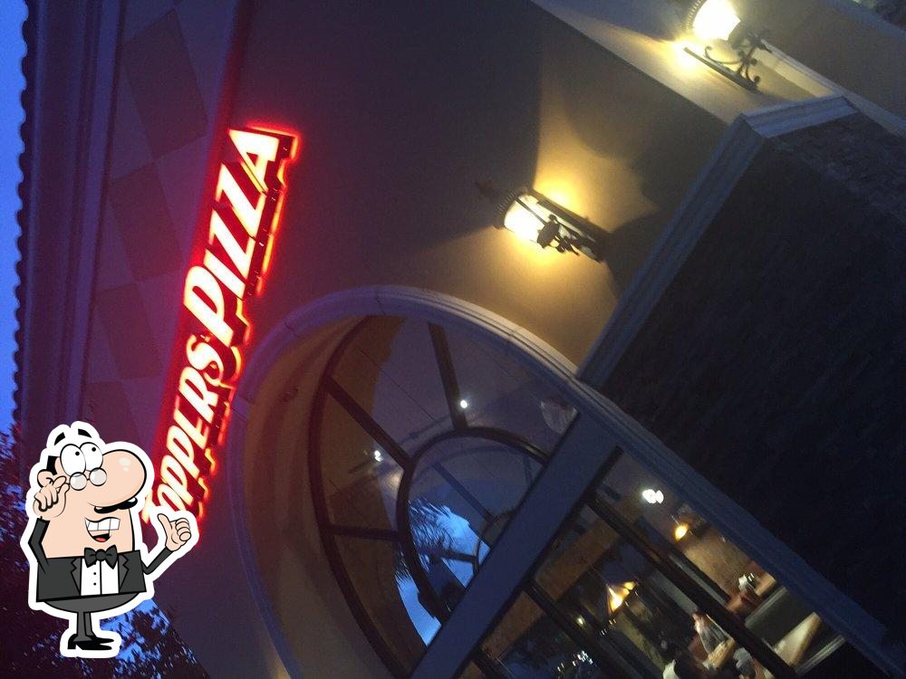 Toppers Pizza Place, Oxnard - Restaurant menu, prices and reviews
