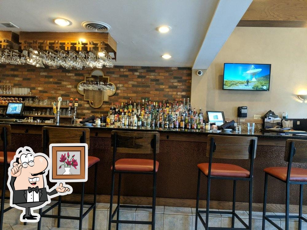 Baratta's Restaurant and Catering, Des Moines - Restaurant menu, prices ...