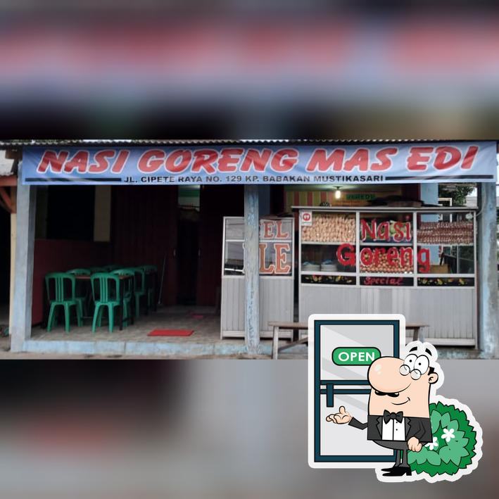 Nasi Goreng Mas Edi (Evi Munjaeni) restaurant, Bekasi Regency, Jl. Raya ...