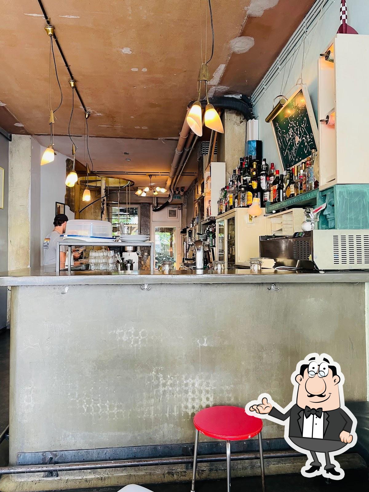 Café Kosmos, München - Speisekarte, Preise und Bewertungen
