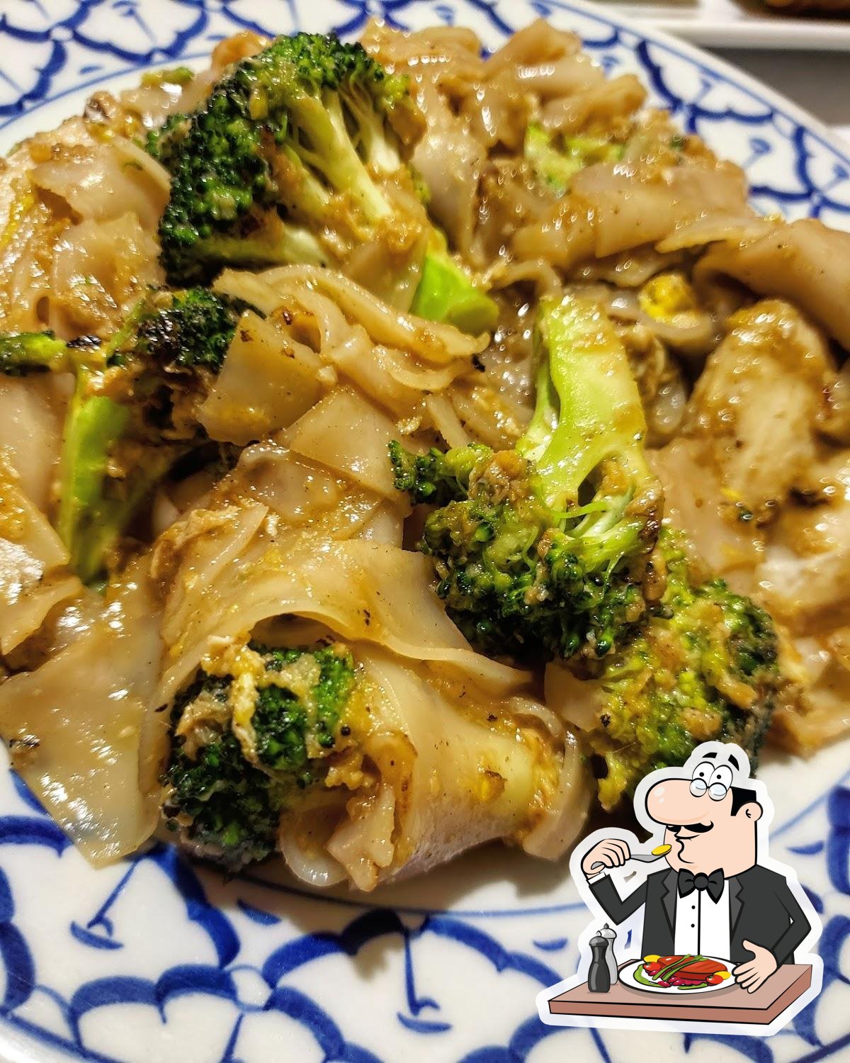 Ruam Mit Thai + Lao Cuisine in Saint Paul - Restaurant menu and reviews