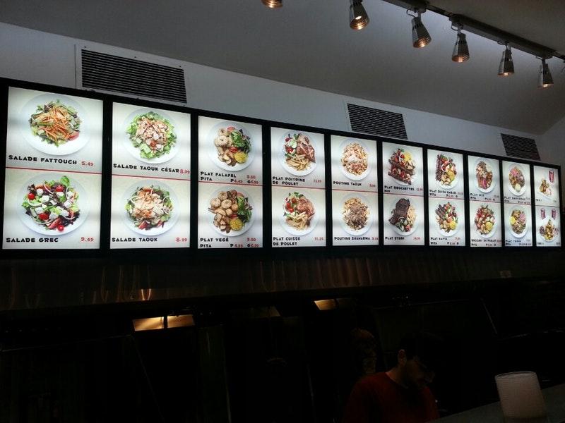 Menu au Shawarmaz restaurant, Montréal