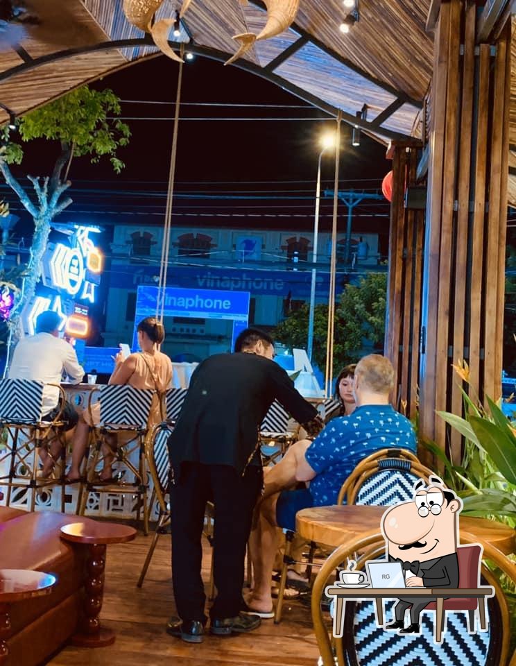 AROMA Cafe & Patisserie Phu Quoc, Phu Quoc - Restaurant menu, prices ...