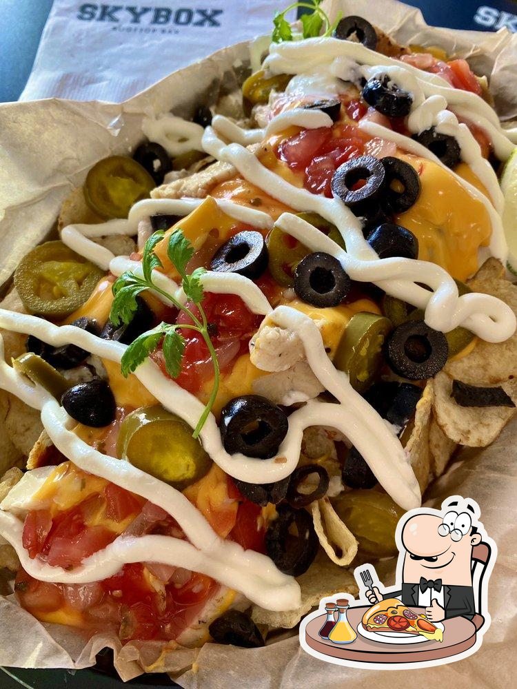 Skybox Rooftop Bar in Wesley Chapel - Restaurant menu and reviews