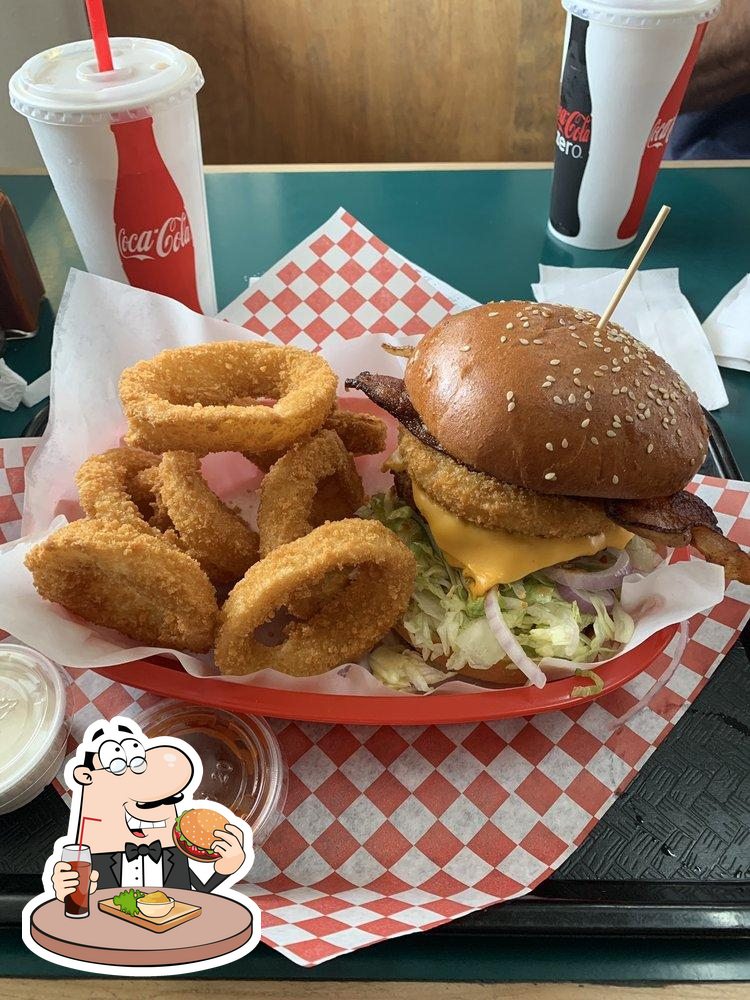 Giant Burger in Firebaugh - Restaurant menu and reviews
