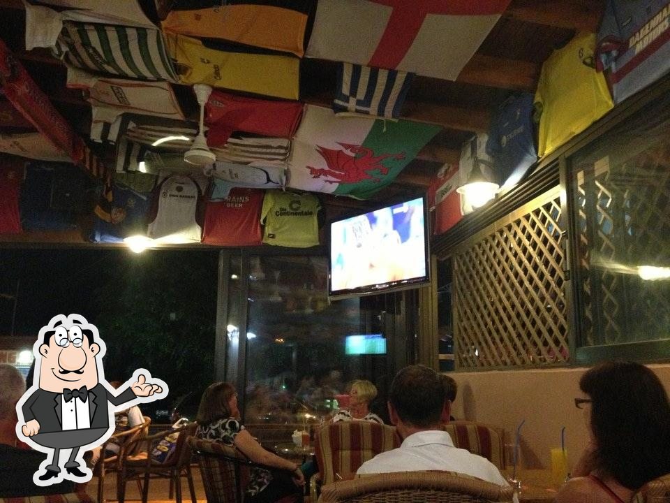 Spectrum Bar, Pernera, 22GR+WQJ - Restaurant reviews