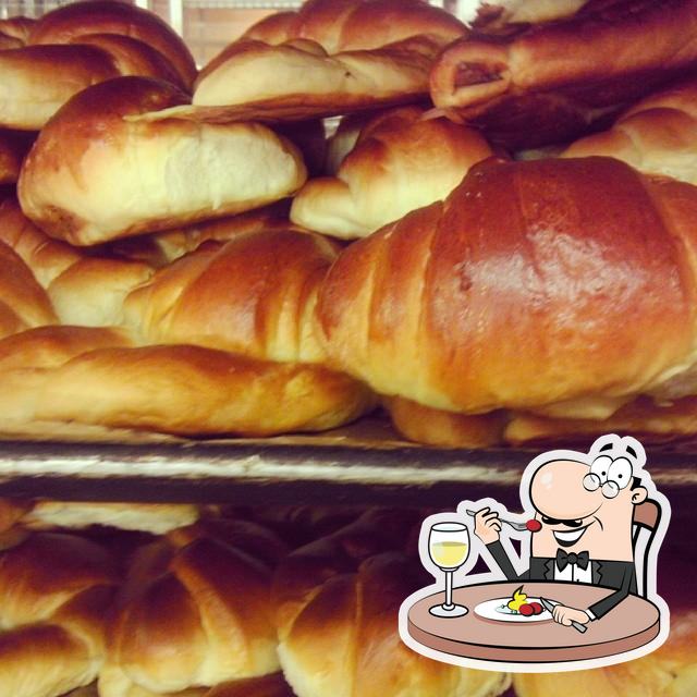 Los Reyes Bakery in Bell - Restaurant reviews
