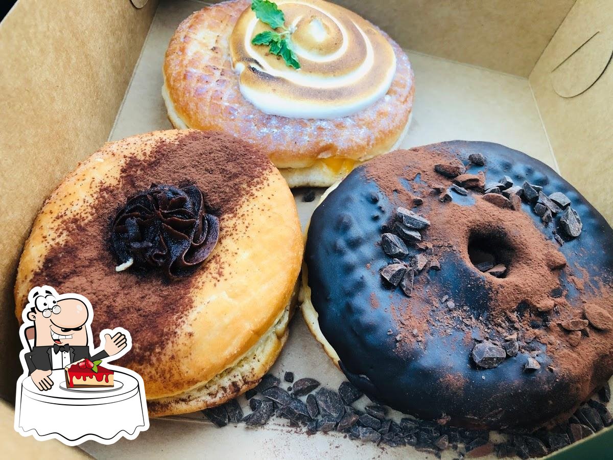 Moon doughnuts & drinks cafe, Hat Yai - Restaurant reviews
