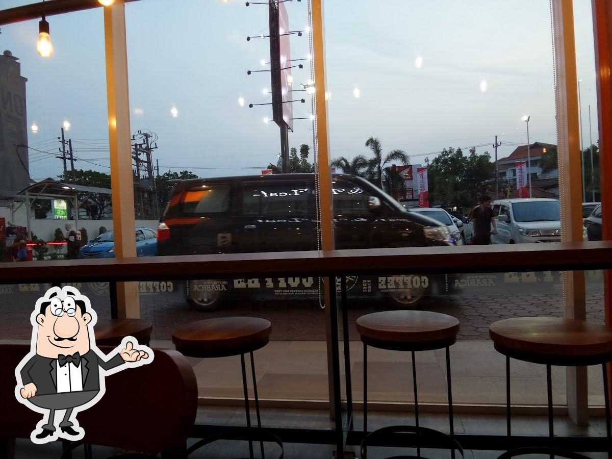 Café The Coffee Bean & Tea Leaf Transmart Rungkut, Surabaya, Transmart ...