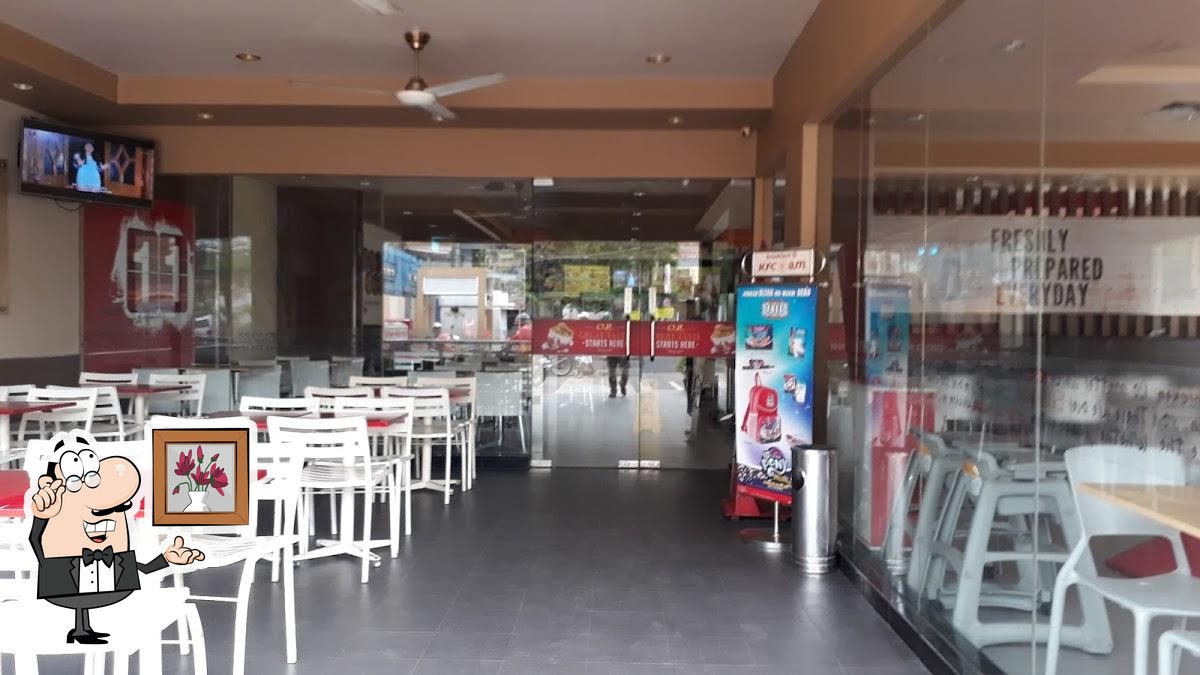 KFC MT Haryono Semarang restaurant, Semarang, Jl. MT. Haryono No.884 ...